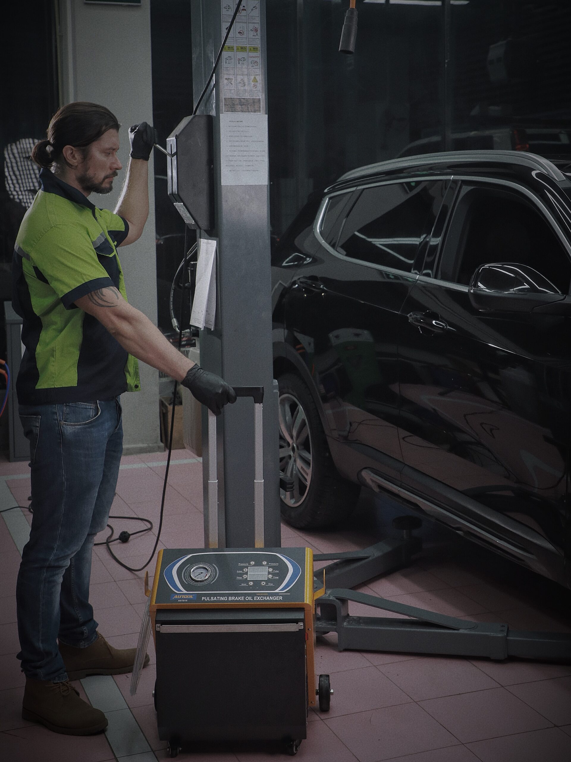 AUTOOL Brake Fluid Change Machine or Conventional Brake Fluid Change ...